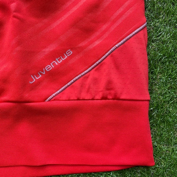 Juventus training sweather - Signed by the team