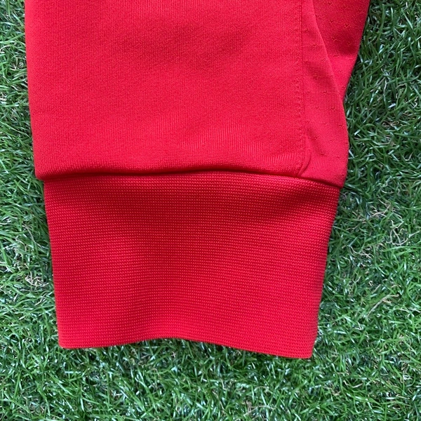 Juventus training sweather - Signed by the team